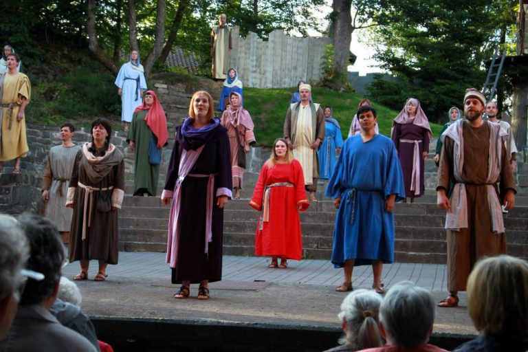 kfd-Fahrt zum Musical „Maria Magdalena“ zur Freilichtbühne nach Hallenberg